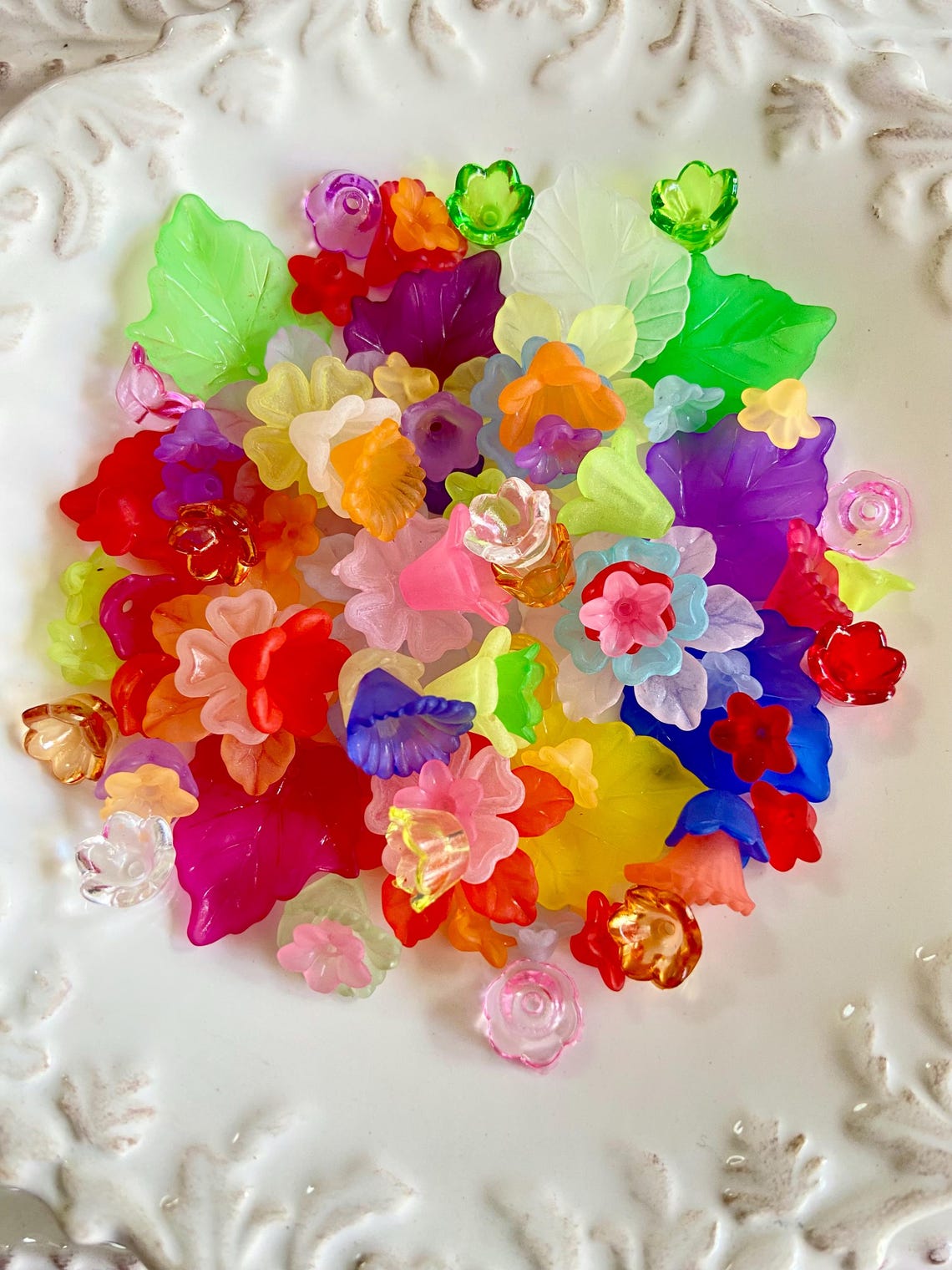 Sale Blooms Assorted Lucite Matte MULTICOLORED Flowers Leaves Beads ...