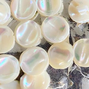 SALE Fine Vintage Genuine Mother of Pearl Buttons - Smooth Mop Button ...
