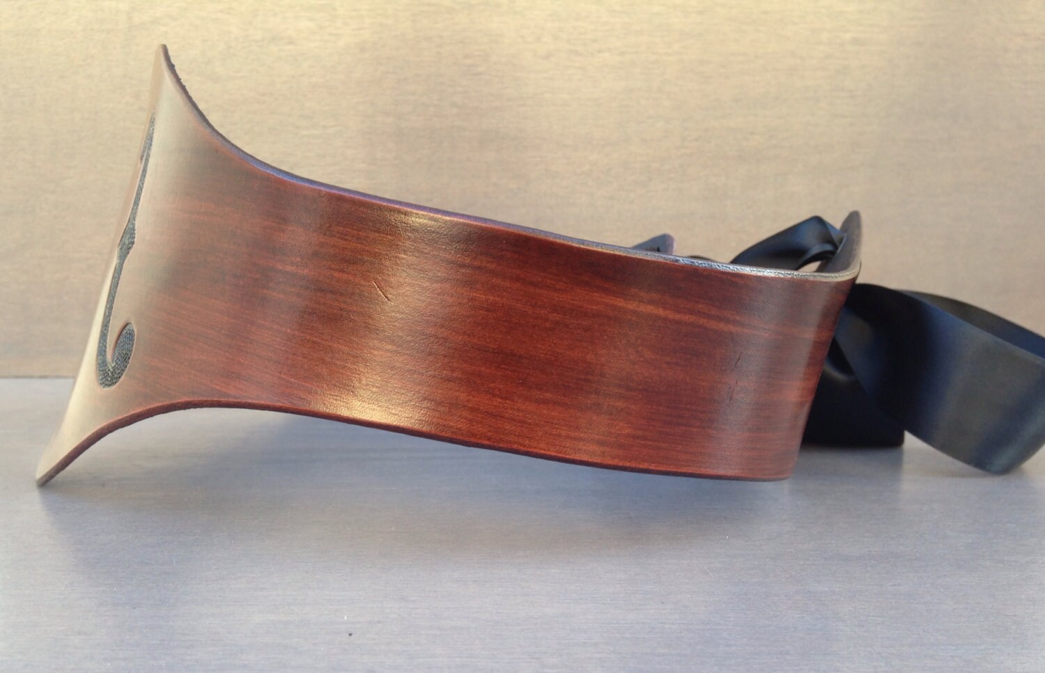 The MUSE Ribbon Laced Back Tooled Leather Wide Mahogany Violin - Etsy