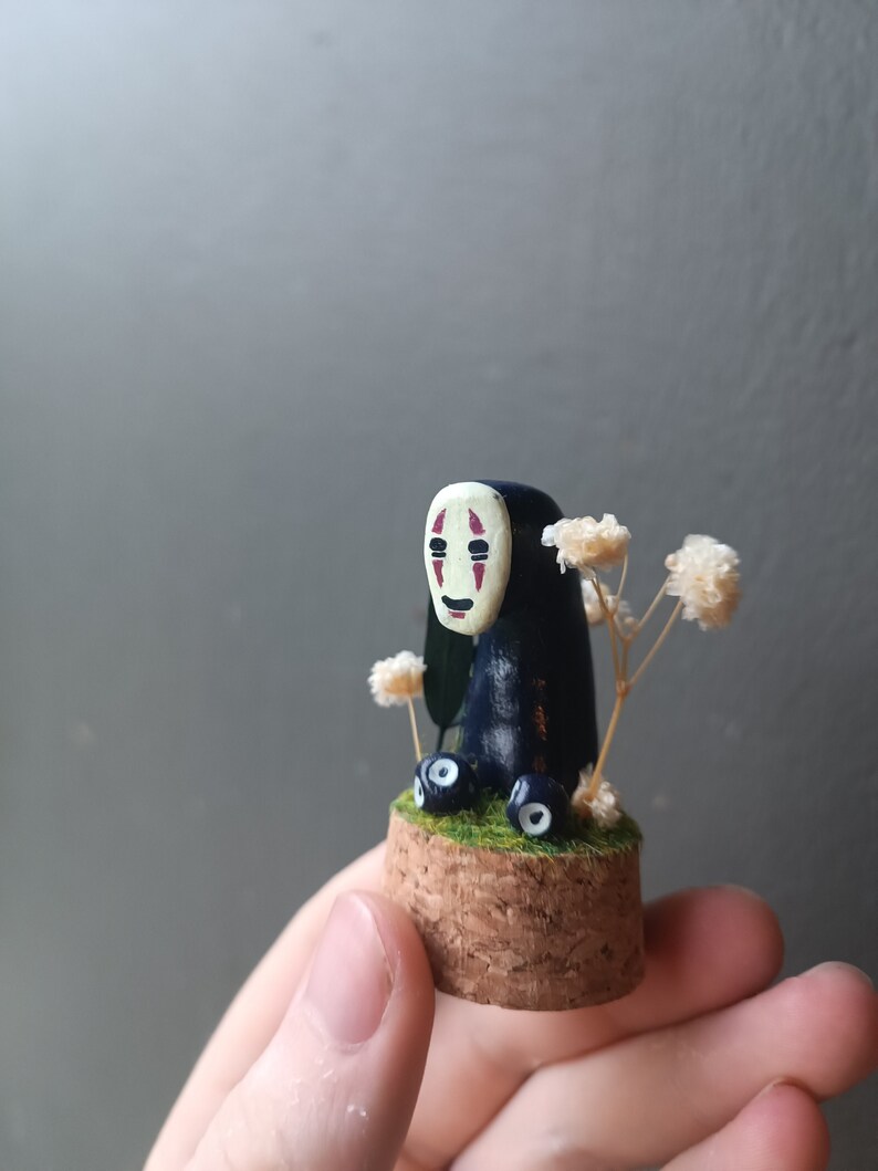 Mini Diorama Faceless Ghibli Handcrafted Spirited Away Bell Diorama ...
