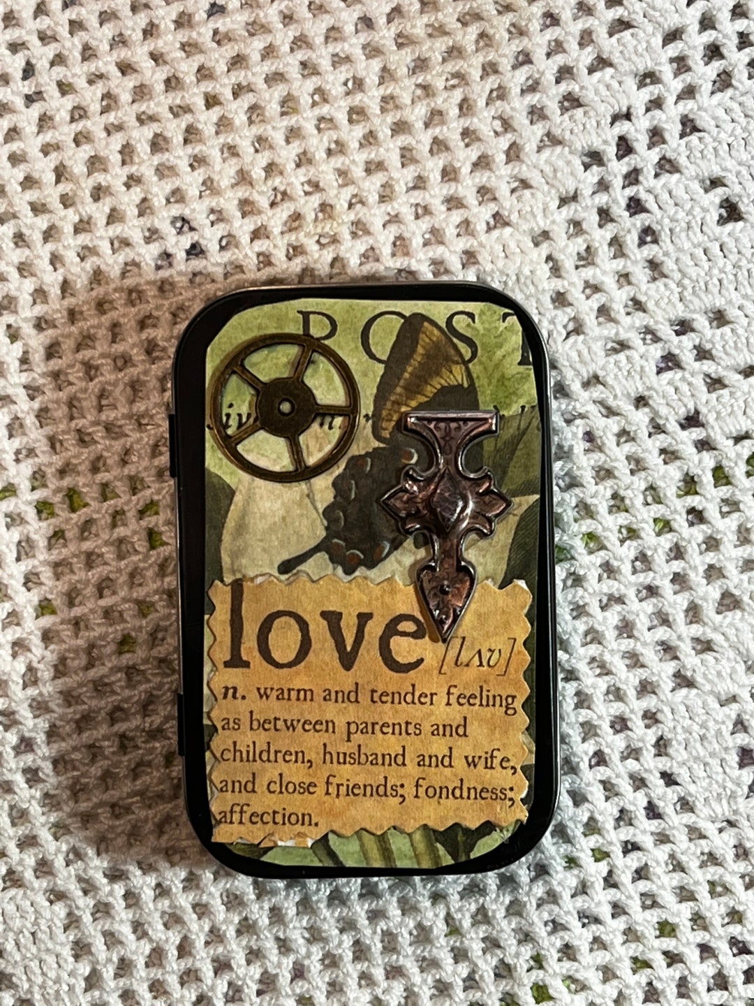 Love Themed Tin - Etsy