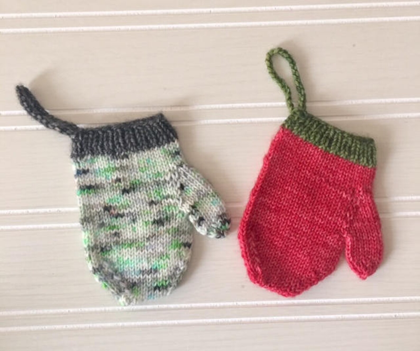 Knitted Mini Mitten PATTERN - Etsy