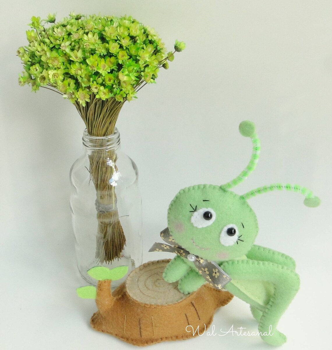 Felt Grasshopper Tree Stump PDF Pattern Garden Animals - Etsy