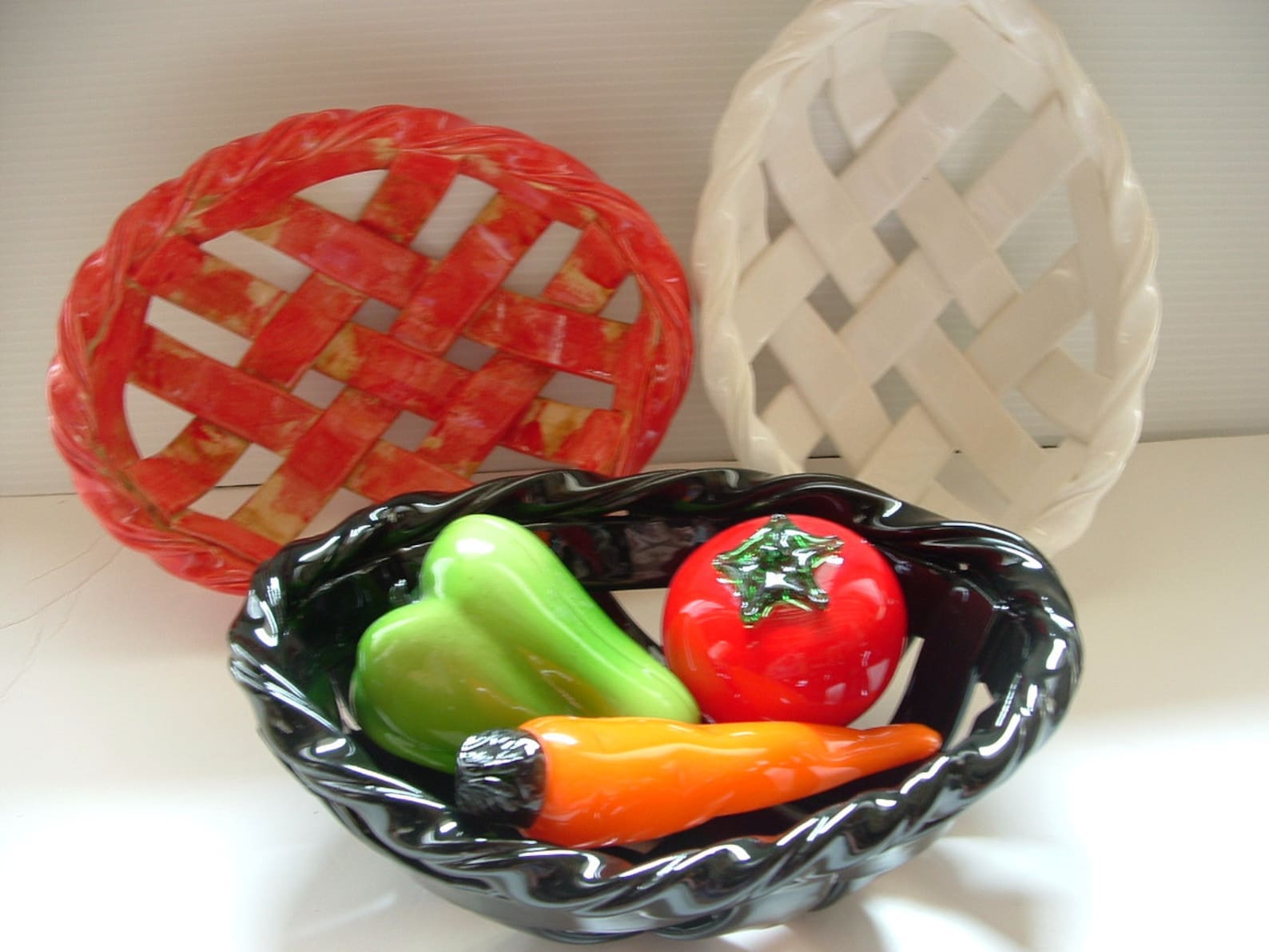Woven Clay Basket Fruit Bowl Bread Warmer Baker home Decor Functional ...