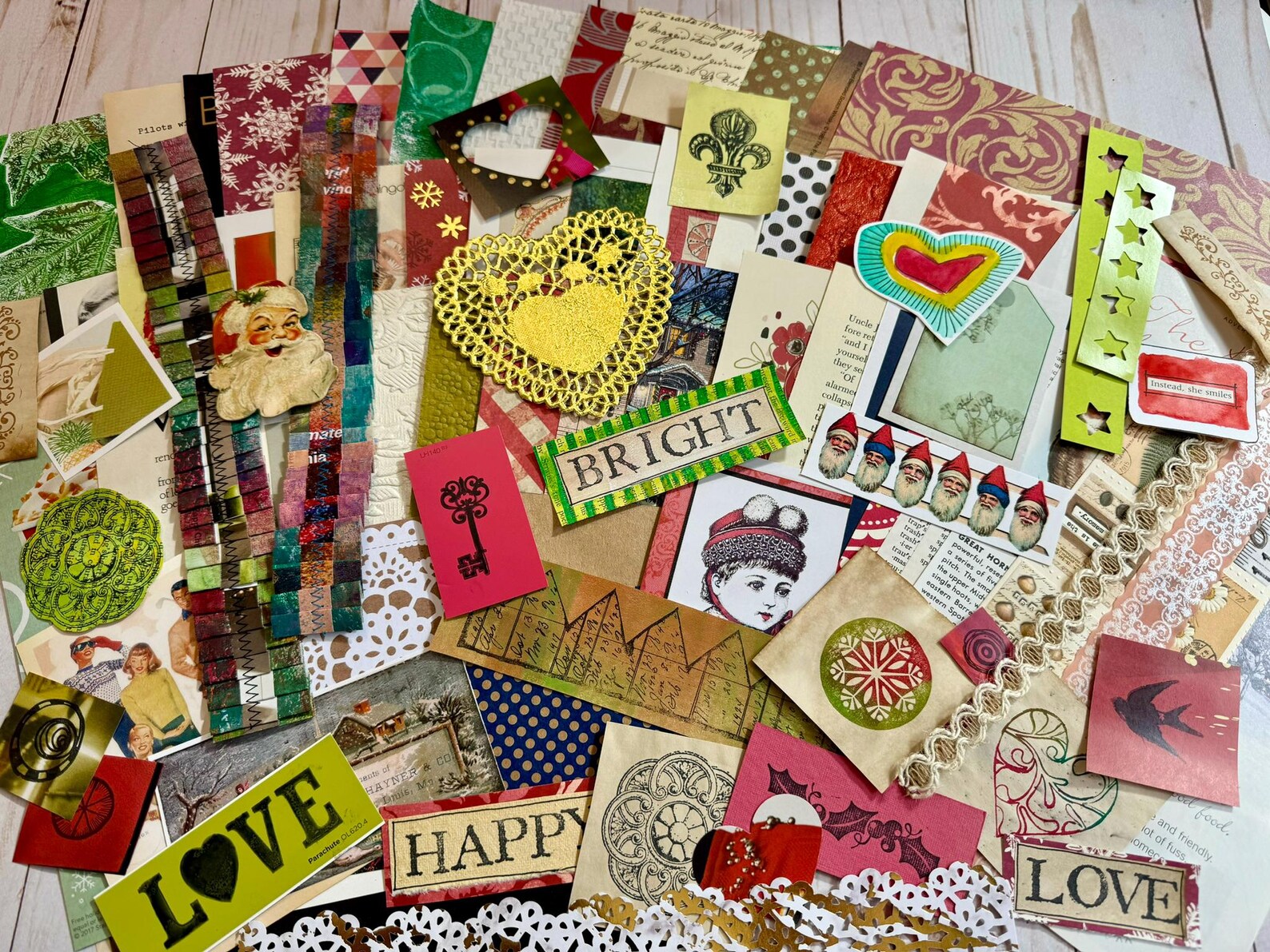 100 Piece Holiday Junk Journal Pack, Christmas Scrapbook & Collage Kit ...