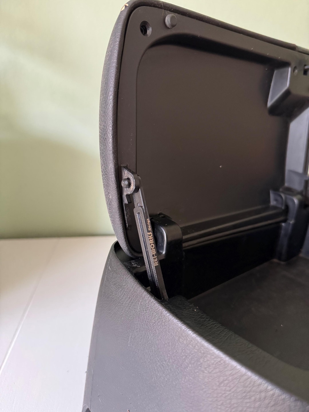 JZA80 MKIV Toyota Supra Centre Console Lid Prop - Etsy