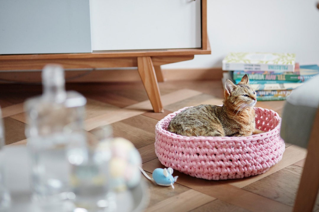 German Crochet Pattern for a Cat Basket Made From Textile Yarn or ...