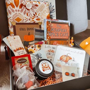 Fall Book Box, Cozy Reading Box, Fall Gift Box, Book Lover, Gifts for ...