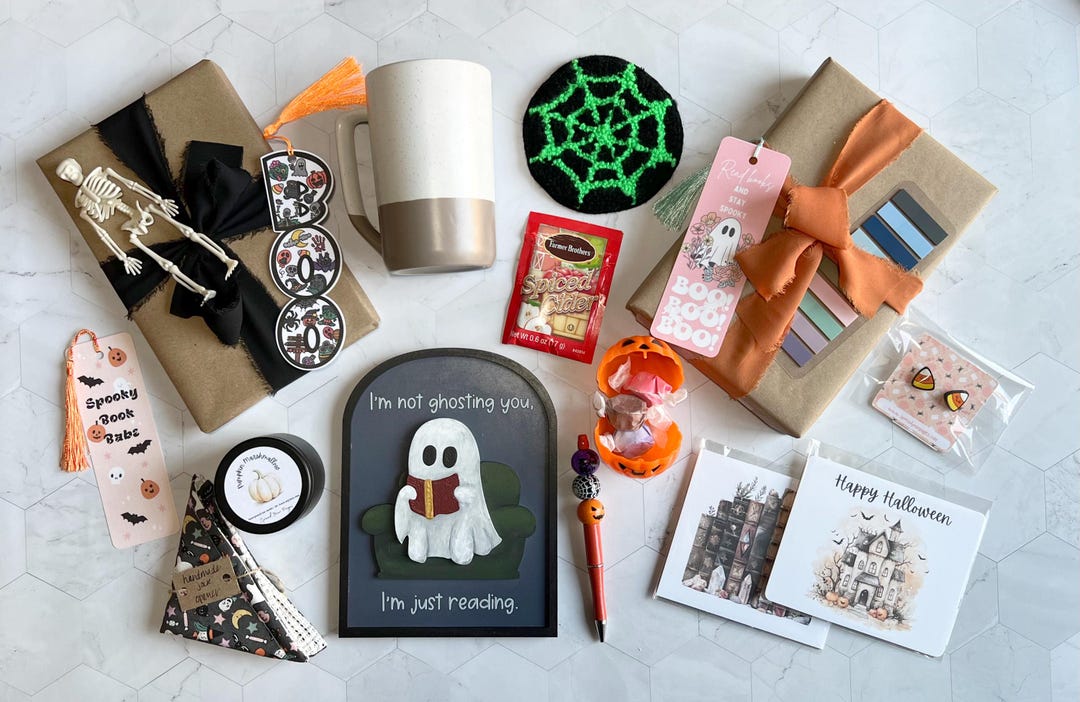 Halloween Book Box, Blind Date, Gift for Book Lovers, Booktok, Book ...