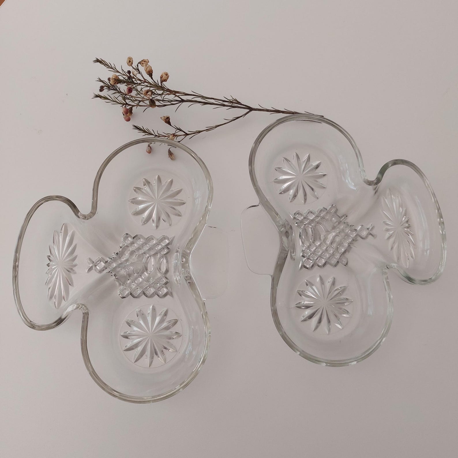 Vintage Spade Glass Dishes set of Two Alice in Wonderland Tea Party ...