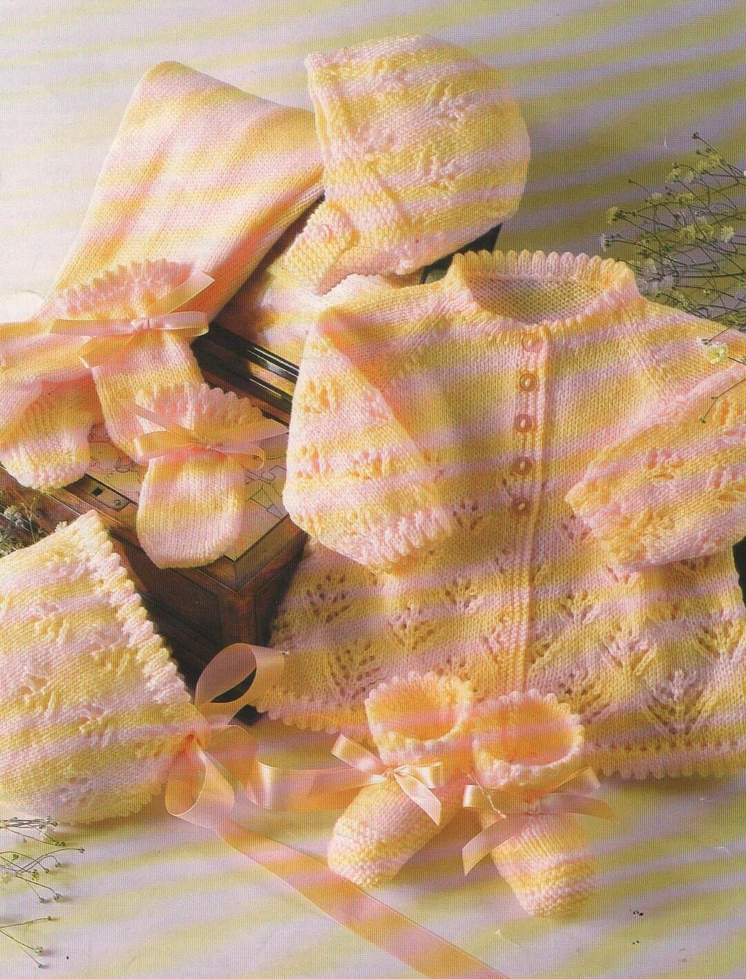 Vintage Baby Pram Set Knitting Pattern: 4ply Jacket, Leggings, Mitts ...