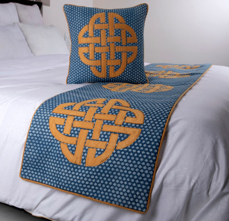 Bed Runner Collection With Decorative Throw Pillow Cover in King ...