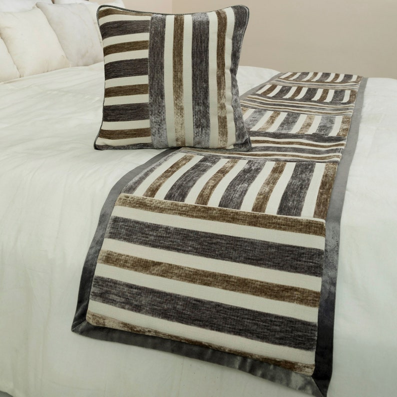 Bed Runner Collection With Decorative Throw Pillow Cover in King ...