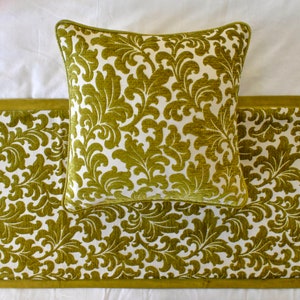 King / Queen / Twin Chartreuse Runner With Matching Throw Pillow Cover ...