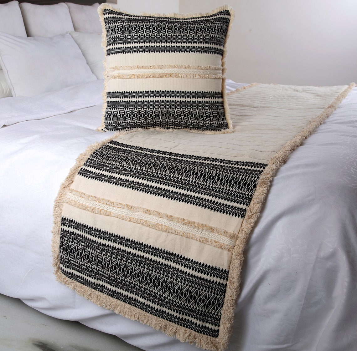 Bed Runner Collection With Decorative Throw Pillow Cover in King ...