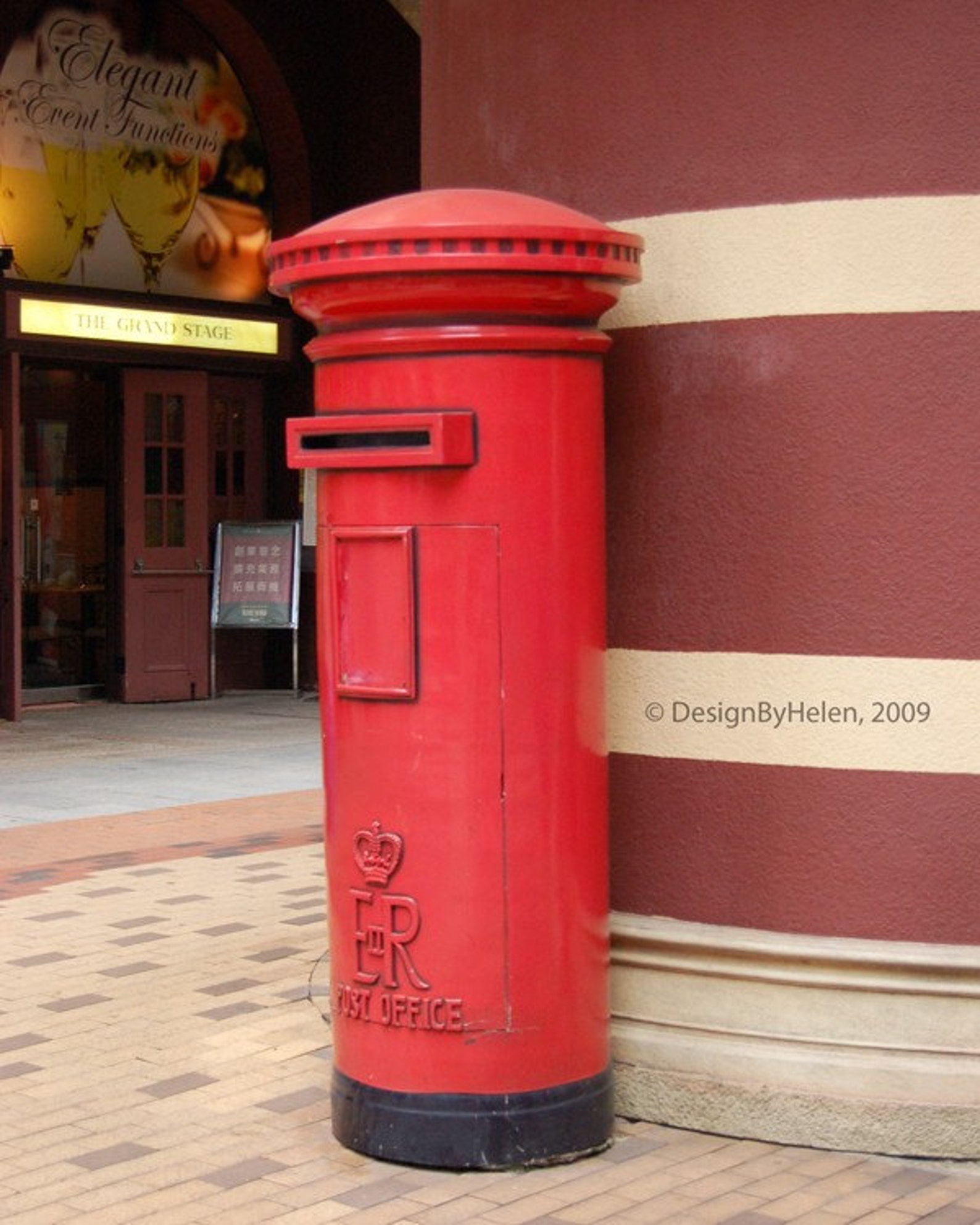 RED MAIL Old Red British Mailbox 8 x 10 Fine Art Photo | Etsy