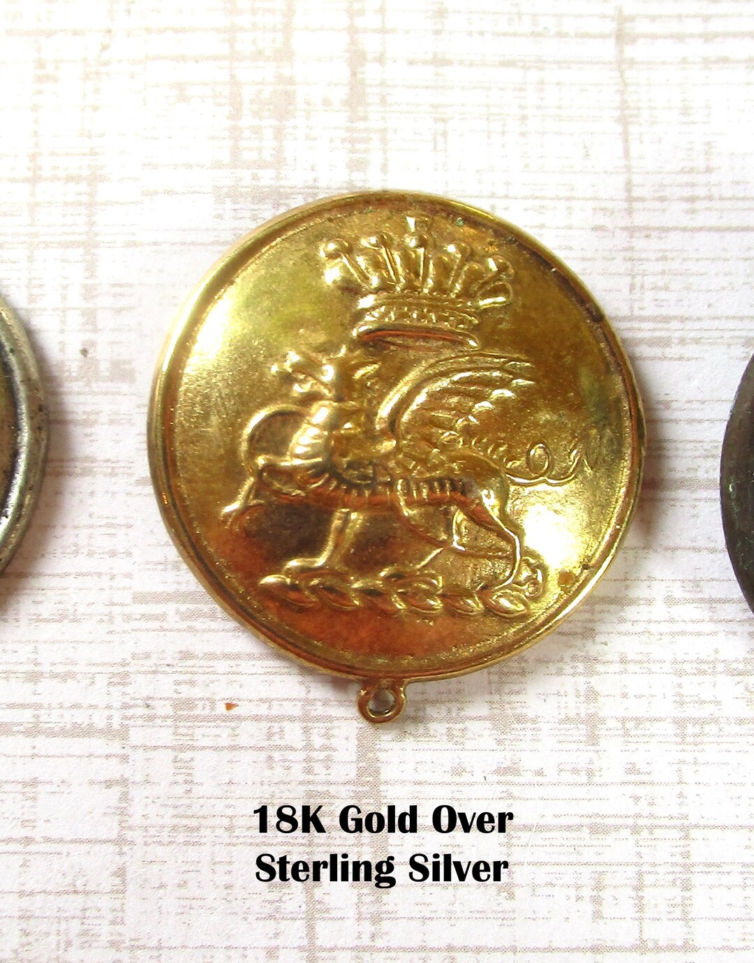 Gothic Griffin Crown Coat of Arms Medallion Pendant, 18kt Gold VR ...