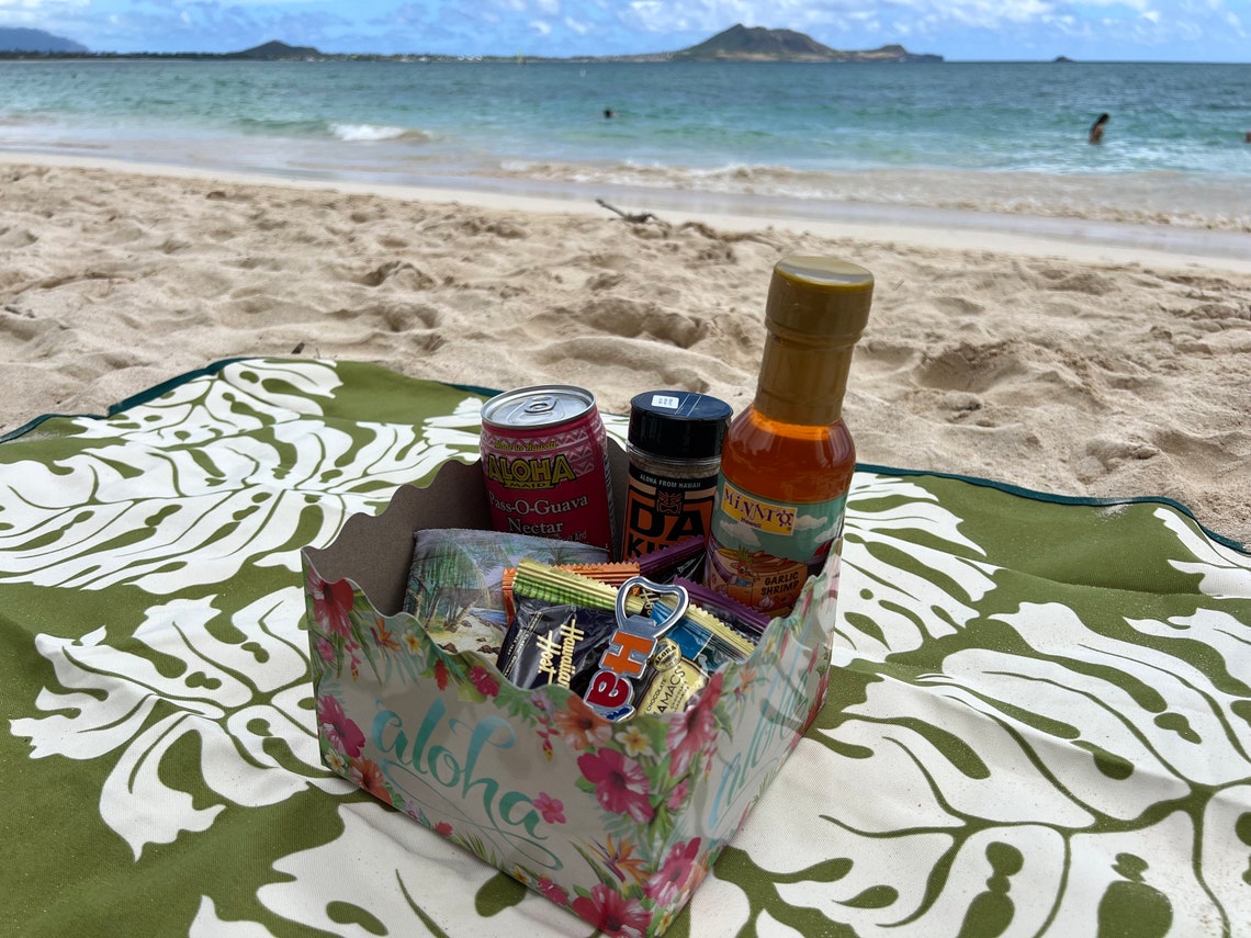 Personalized Hawaiian Gift Box Birthday Gift Box Care Package From ...