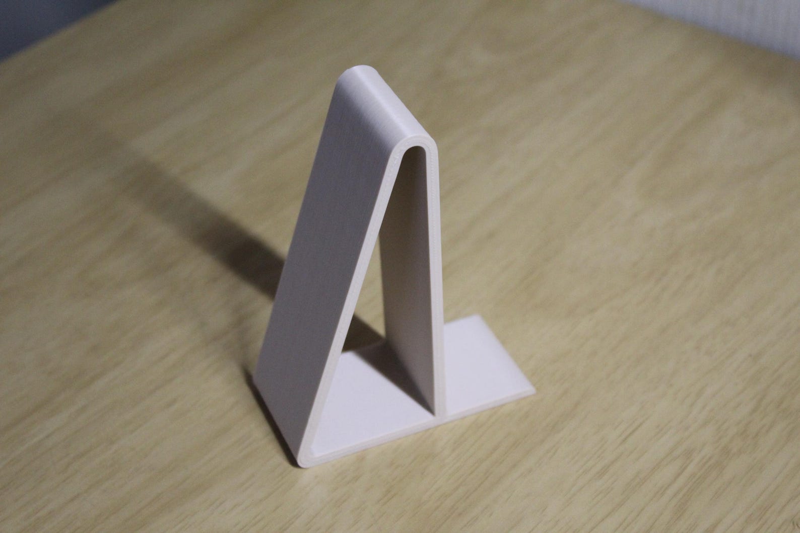 Simple Bookend set of 2, Book Accessories, Shelf Organiser, Bookshelf ...