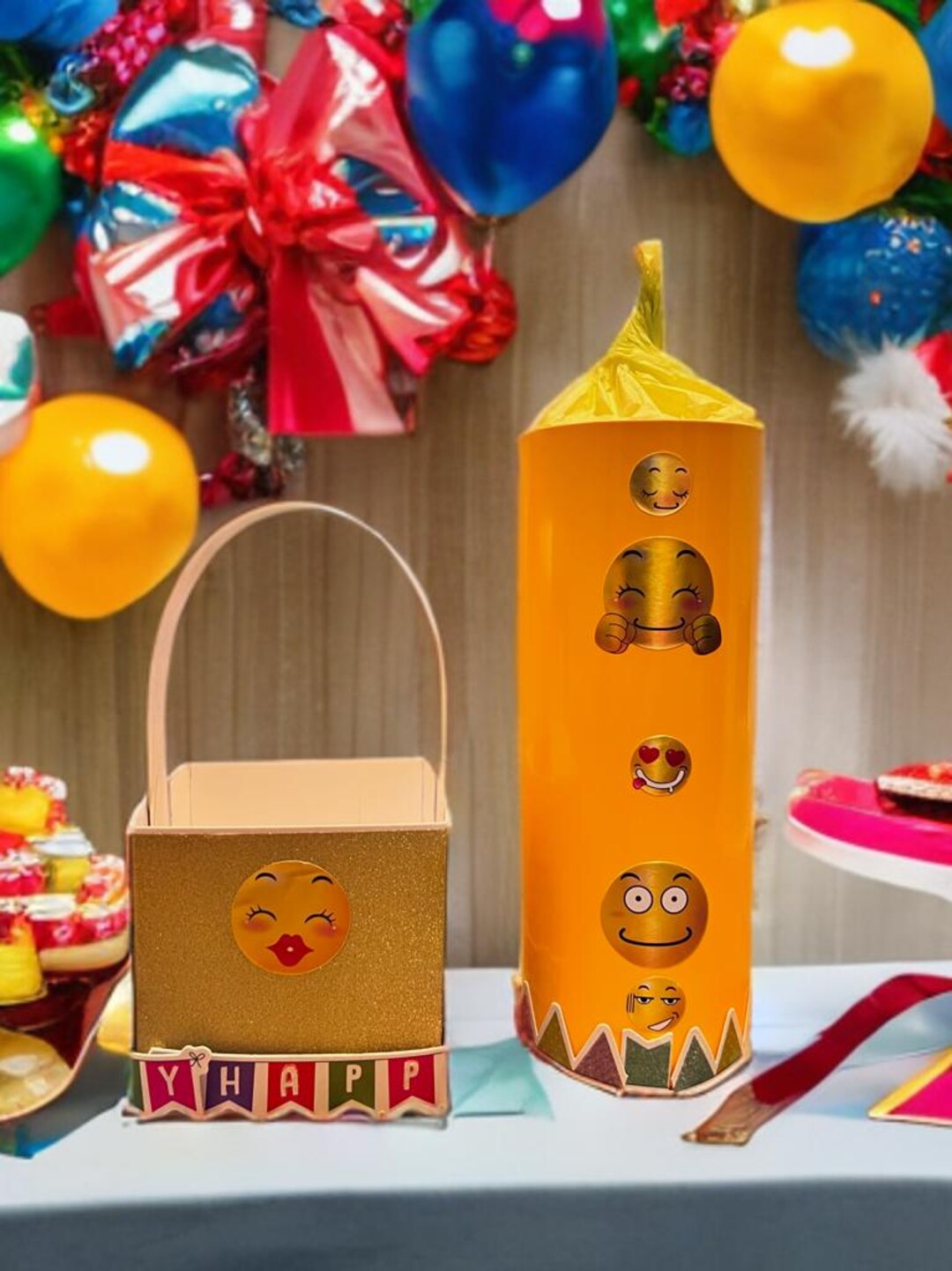 8 Pack Gift Boxes With Emojis for Birthday Parties Special Box Party ...