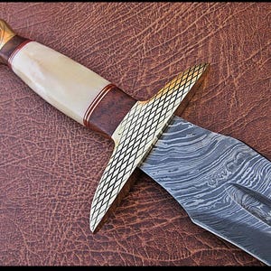 Hand Forged, Custom Damascus Steel Sword 33 Inches, Full Tang, Vikings ...