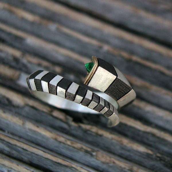 Cleopatra Snake Ring With Flush Set Emerald in 18K Gold and Silver - Etsy