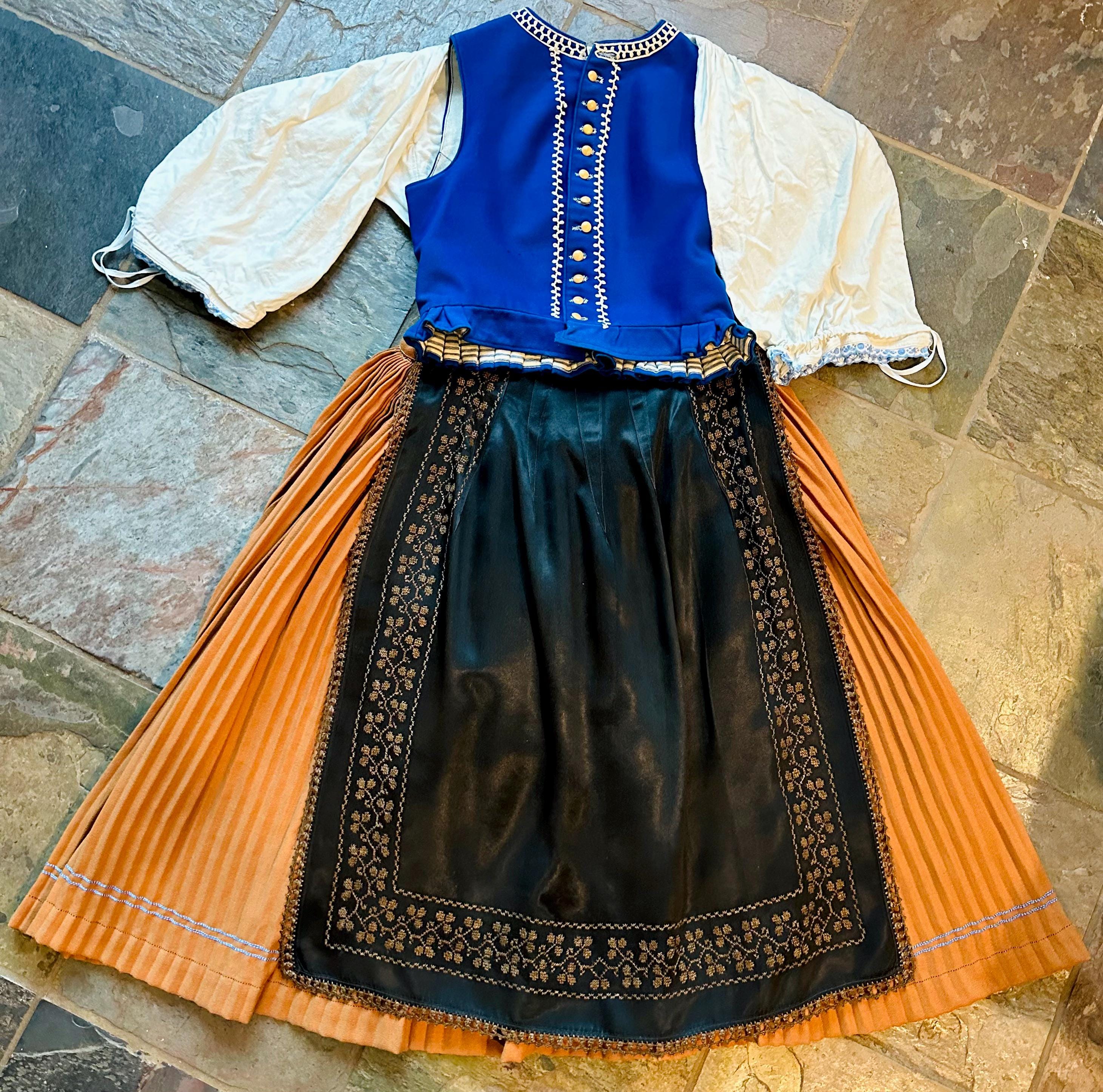 Complete Girl's Kroj From Štrba, Slovakia - Etsy