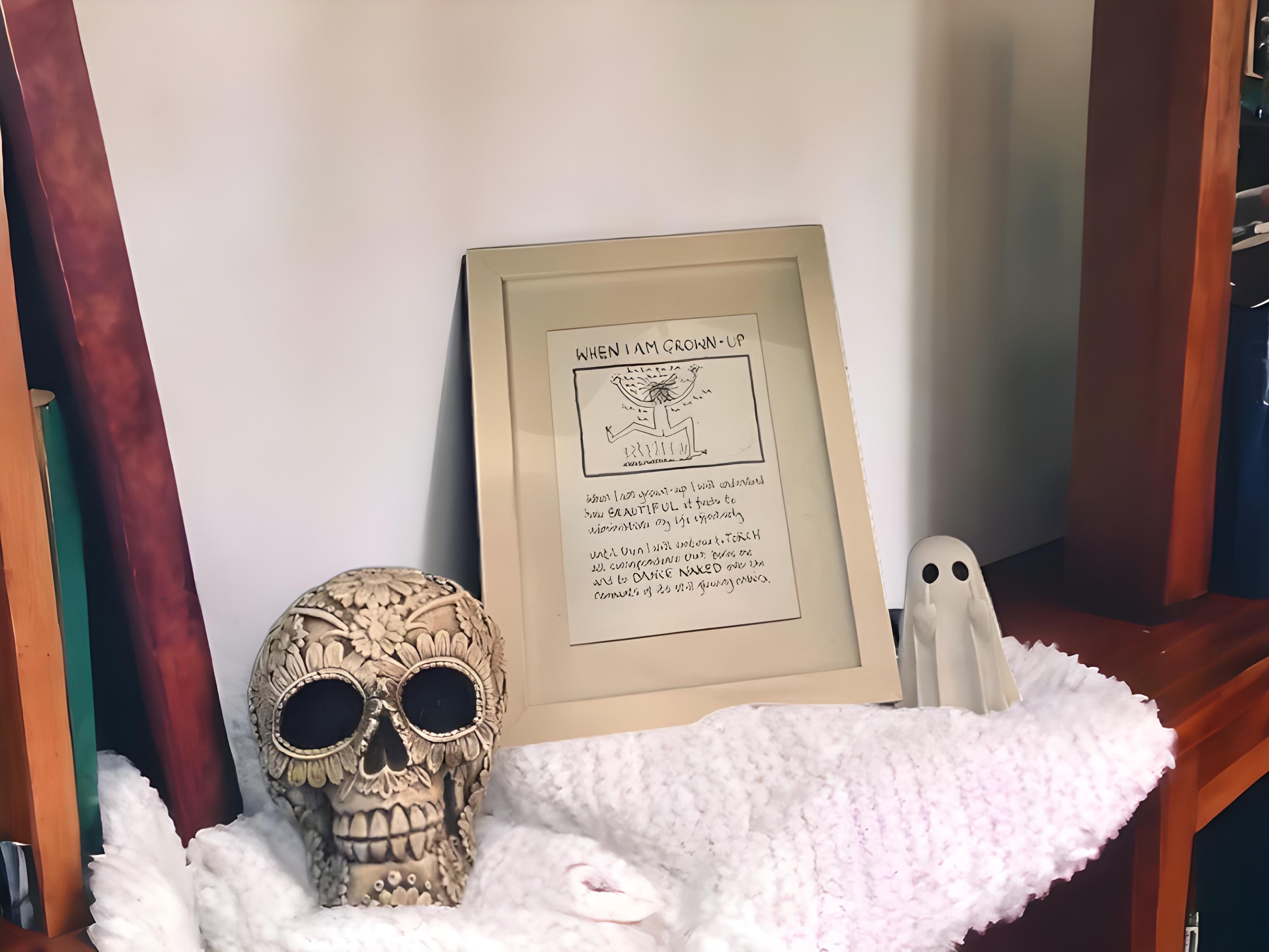 Middle Finger Spooky Ghost Figurine, Halloween Decor, Funny Ghost, Piss ...