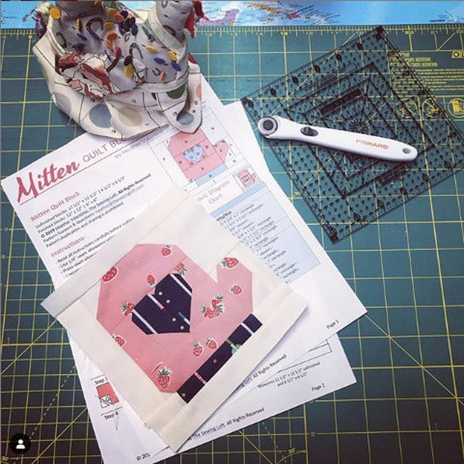 Mitten Heart Quilt Block Pattern PDF Includes instructions | Etsy