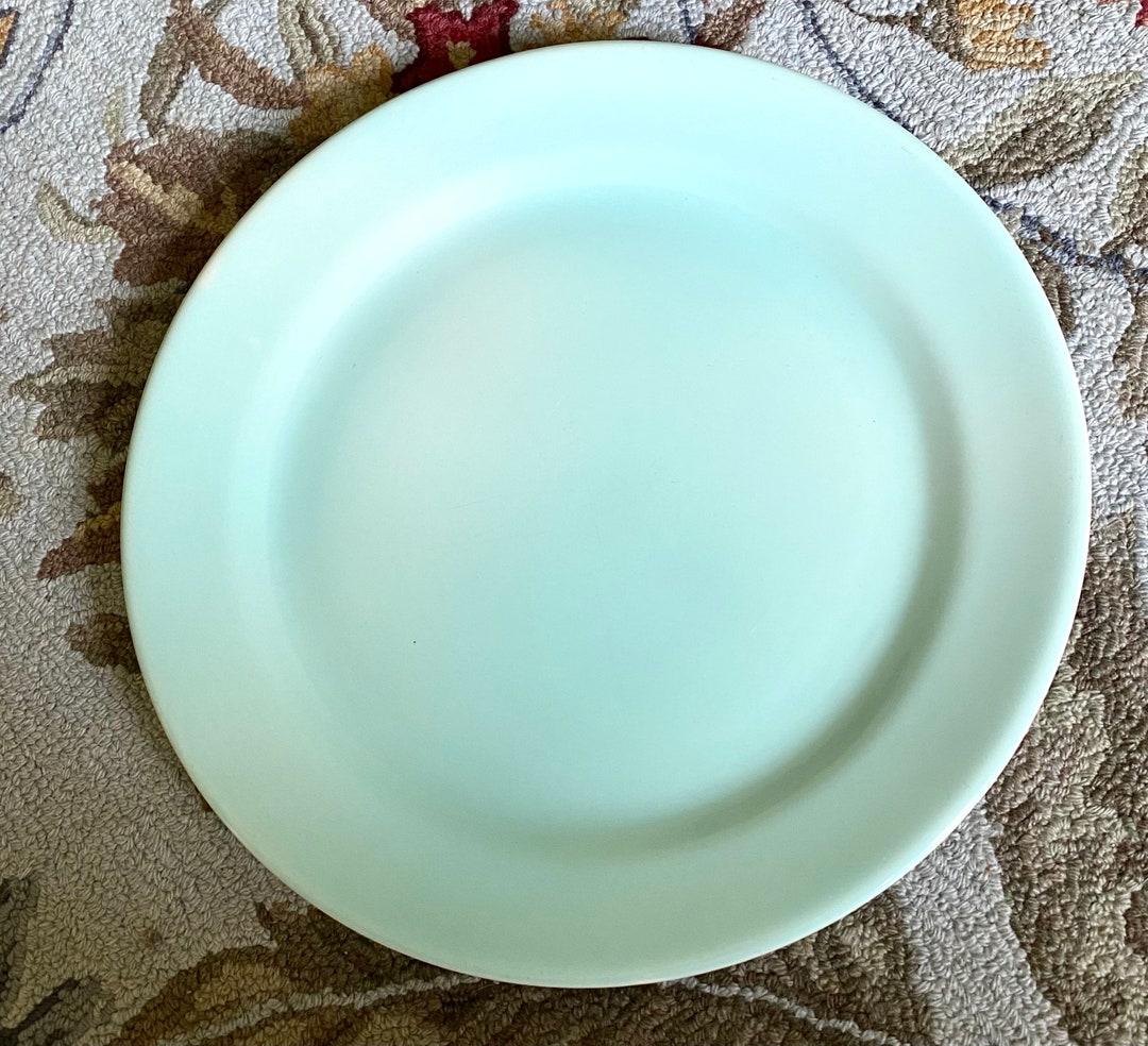 1940s Luray Taylor Smith, 14” Pastels Surf Green Ocean Blue Round ...