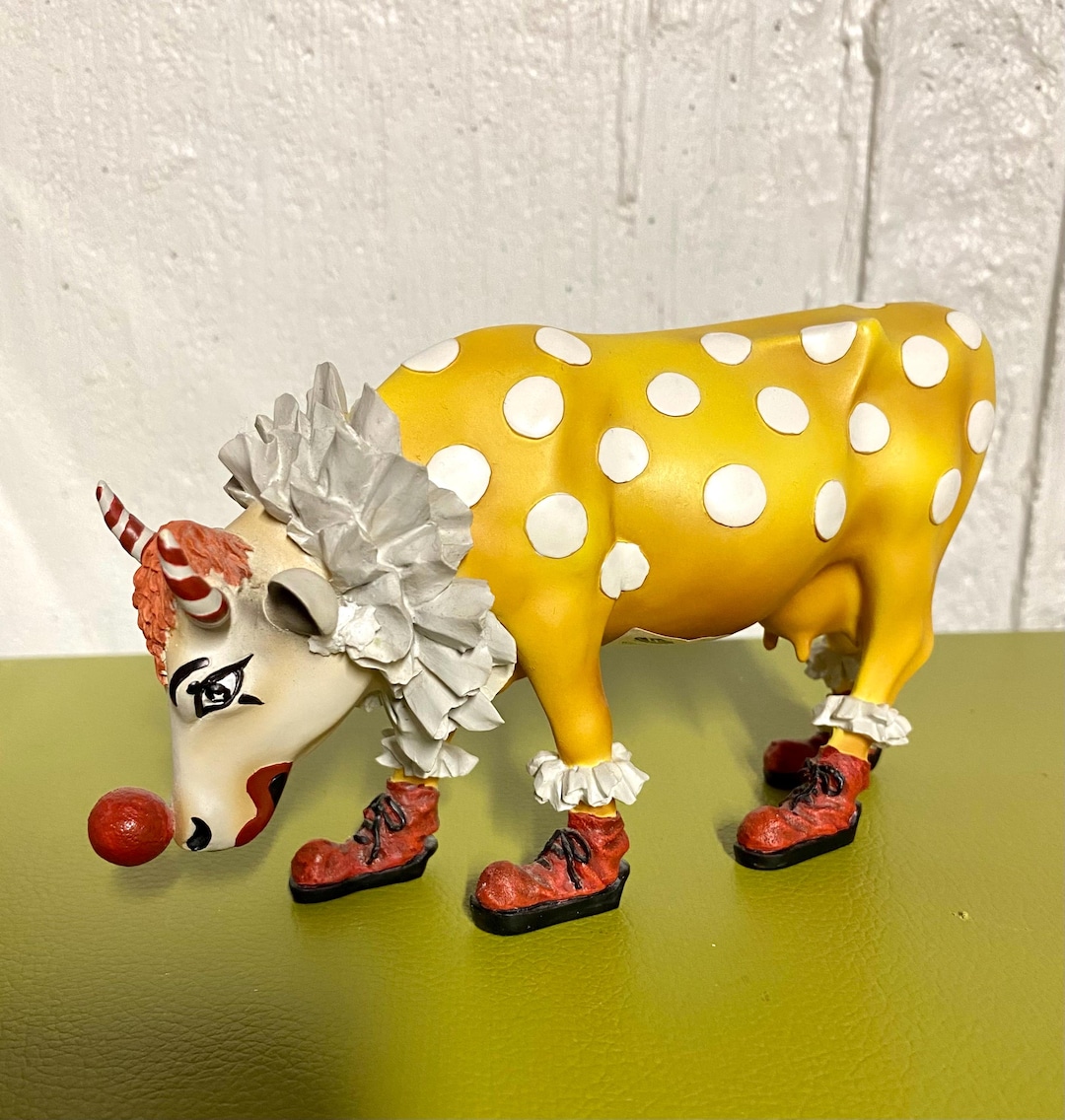 Vintage Westland Cow Parade Figurine ~ “ You Can’t Have Without a Clown ...