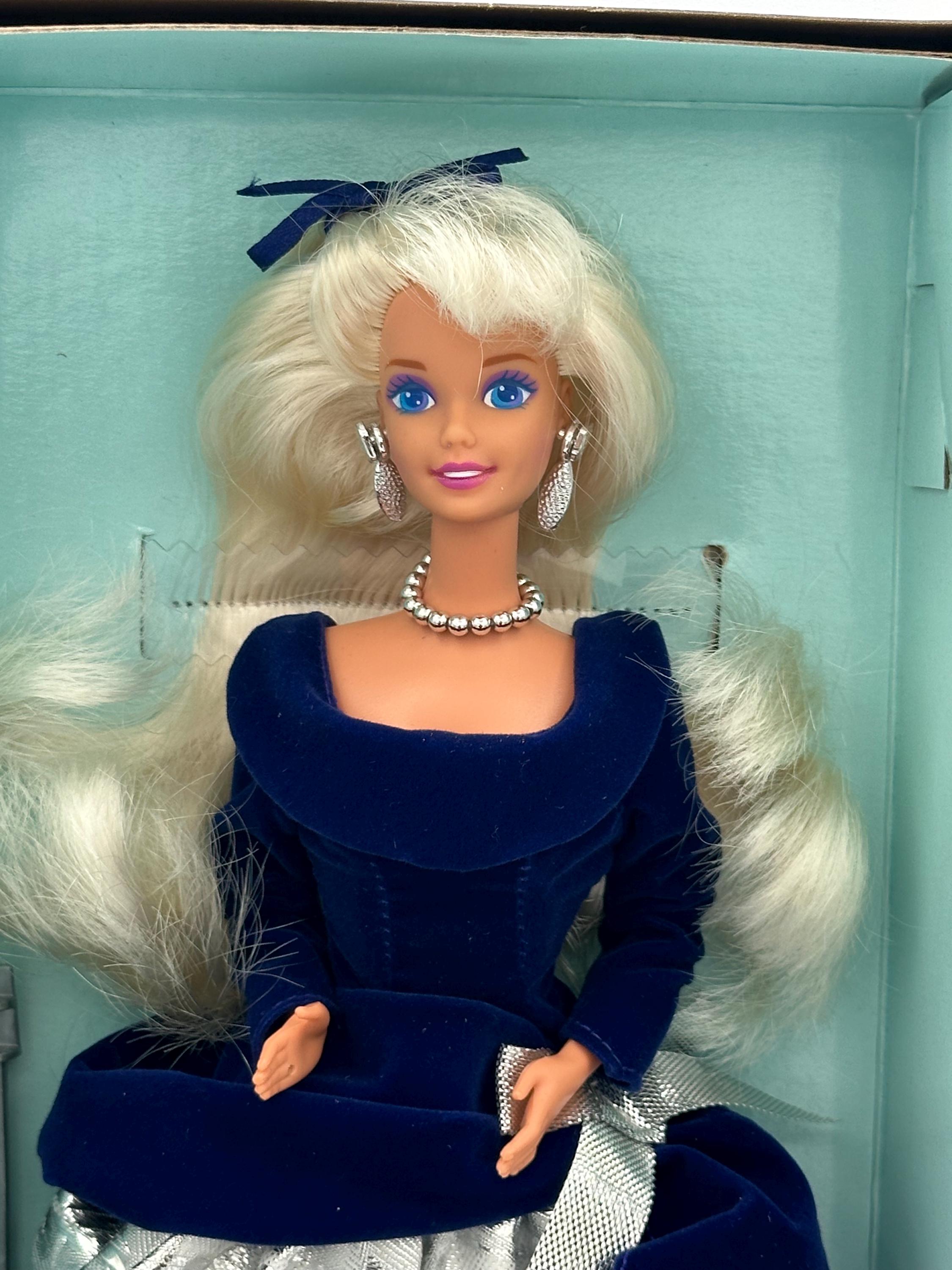 1995 Winter Velvet Barbie Doll, Avon Exclusive, Mattel - Etsy