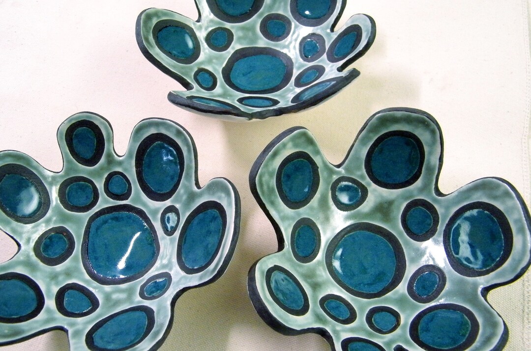 ALIEN FLOWER BOWLS - Set of Three - Etsy