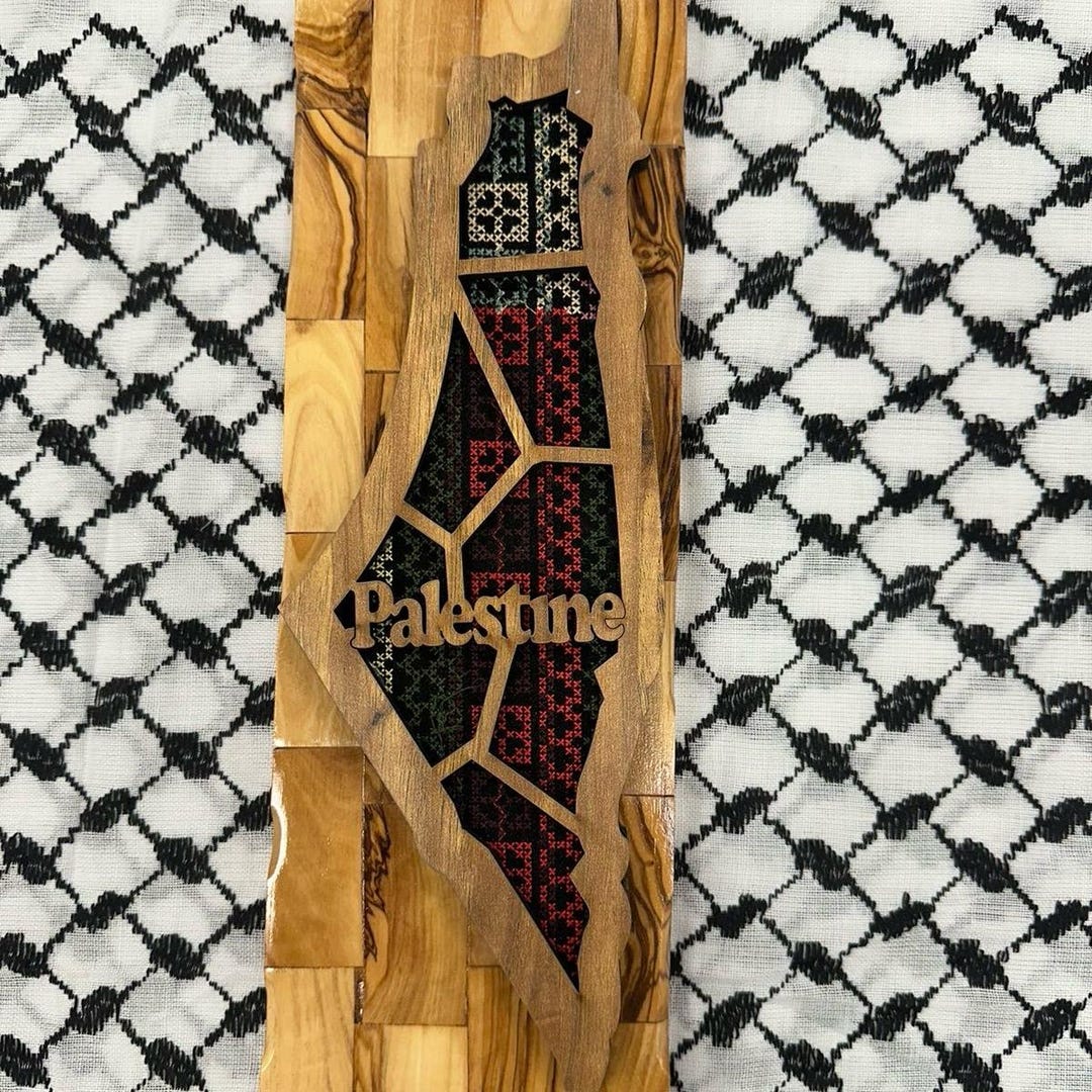 Handmade Wooden Frame Palestine Map Hanging Decor: A Touch of Vintage ...