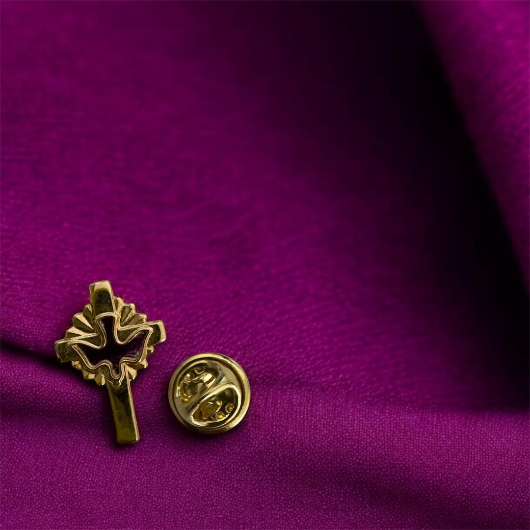 Holy Spirit Dove Lapel Pin- Gold Plated Pin - Etsy