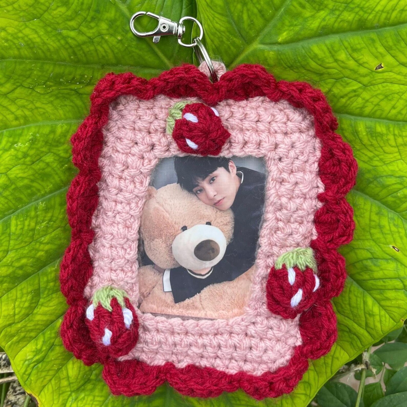 Crochet Strawberry Photocard Holder, Cute Fruit Kpop Handmade Pc Photo ...