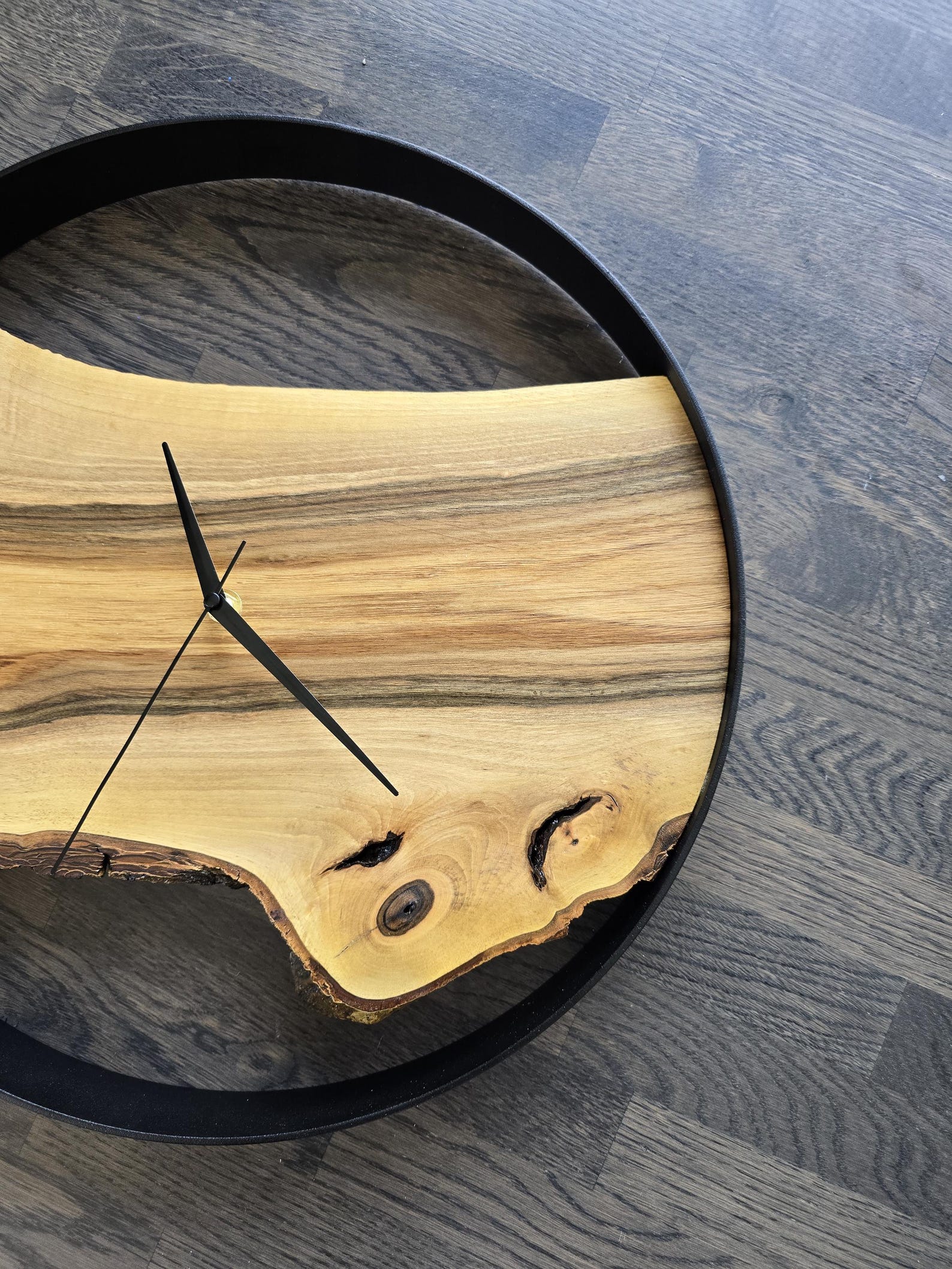 Wooden Wall Clock in Loft Style Leaflo'clock XL 40cm | Solid Wood ...