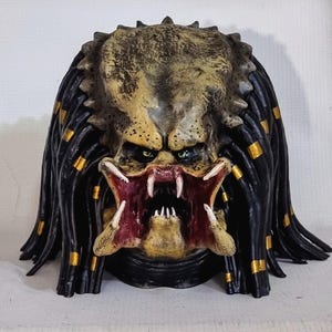 Predator Headphone Stand/halloween/home Decor/ 3D Printed and Hand ...