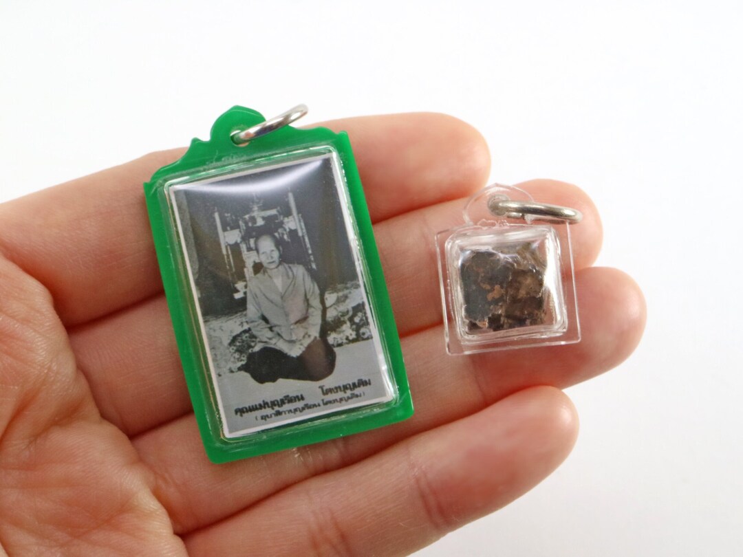 Mae Chee Boonruen Sacred Stone With Portrait Set Thai Buddhist Amulet ...