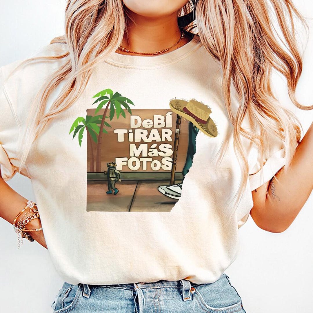 Debi Tirar Mas Fotos 1 Png, Puerto Rico Merchandise Png , Fan Outfit ...