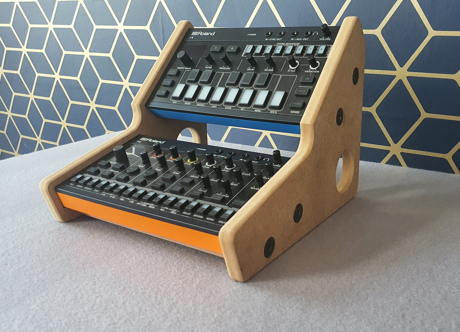 Roland Aira Compact S1 J6 T8 E4 - MDF Stand From Synths and Wood - Etsy