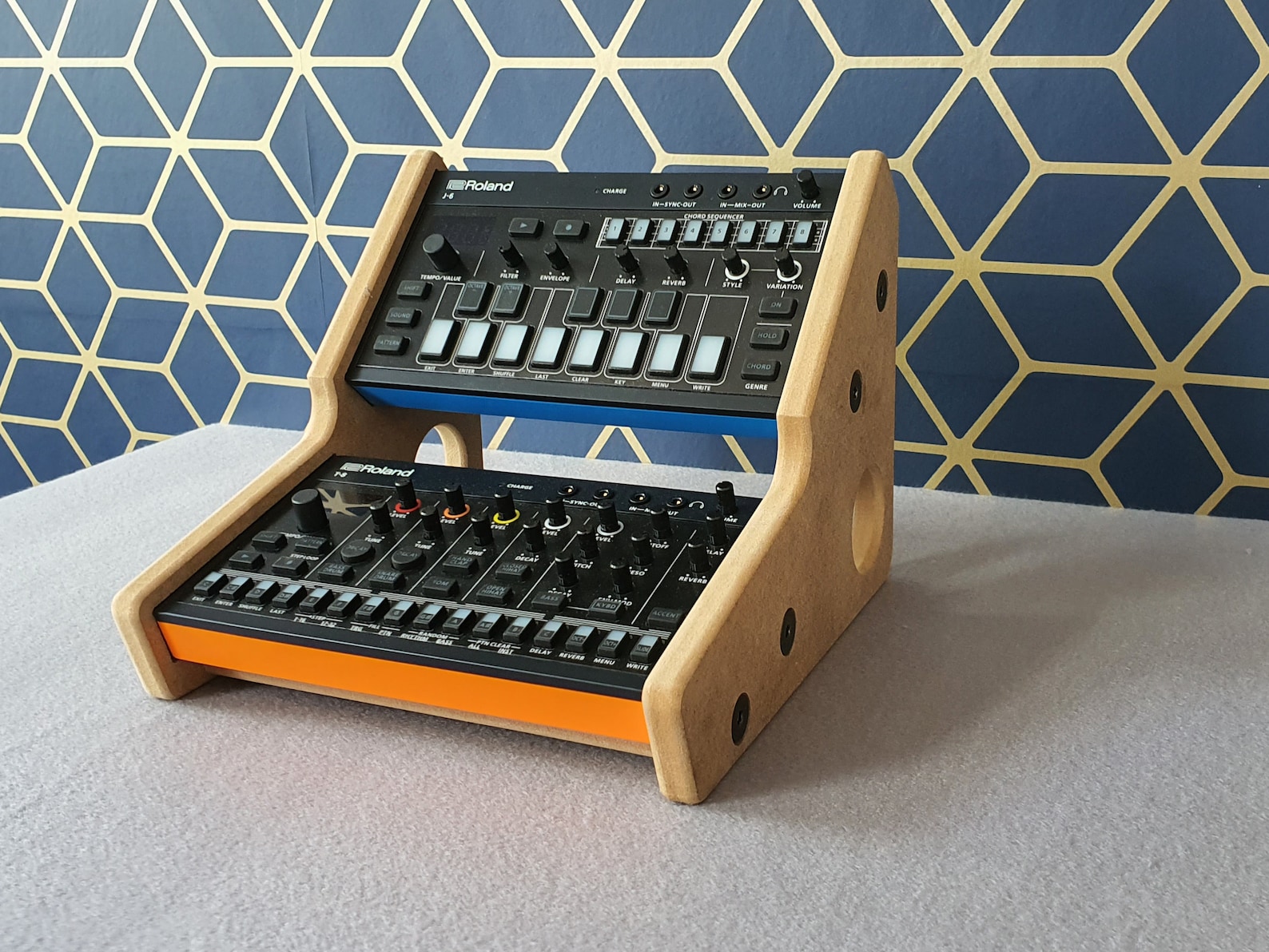 Roland Aira Compact S1 J6 T8 E4 - MDF Stand From Synths and Wood - Etsy