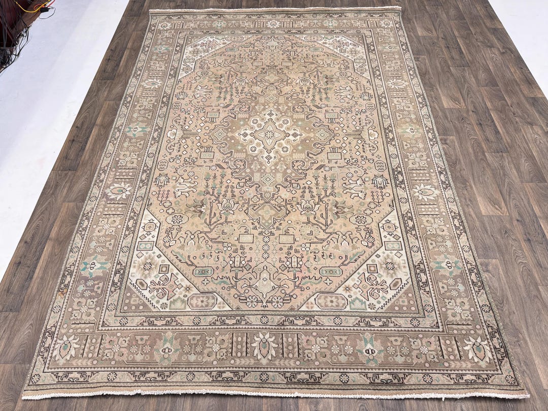 8x11 Handmade Semi-antique Living Room Rug | Distressed Floral Beige ...