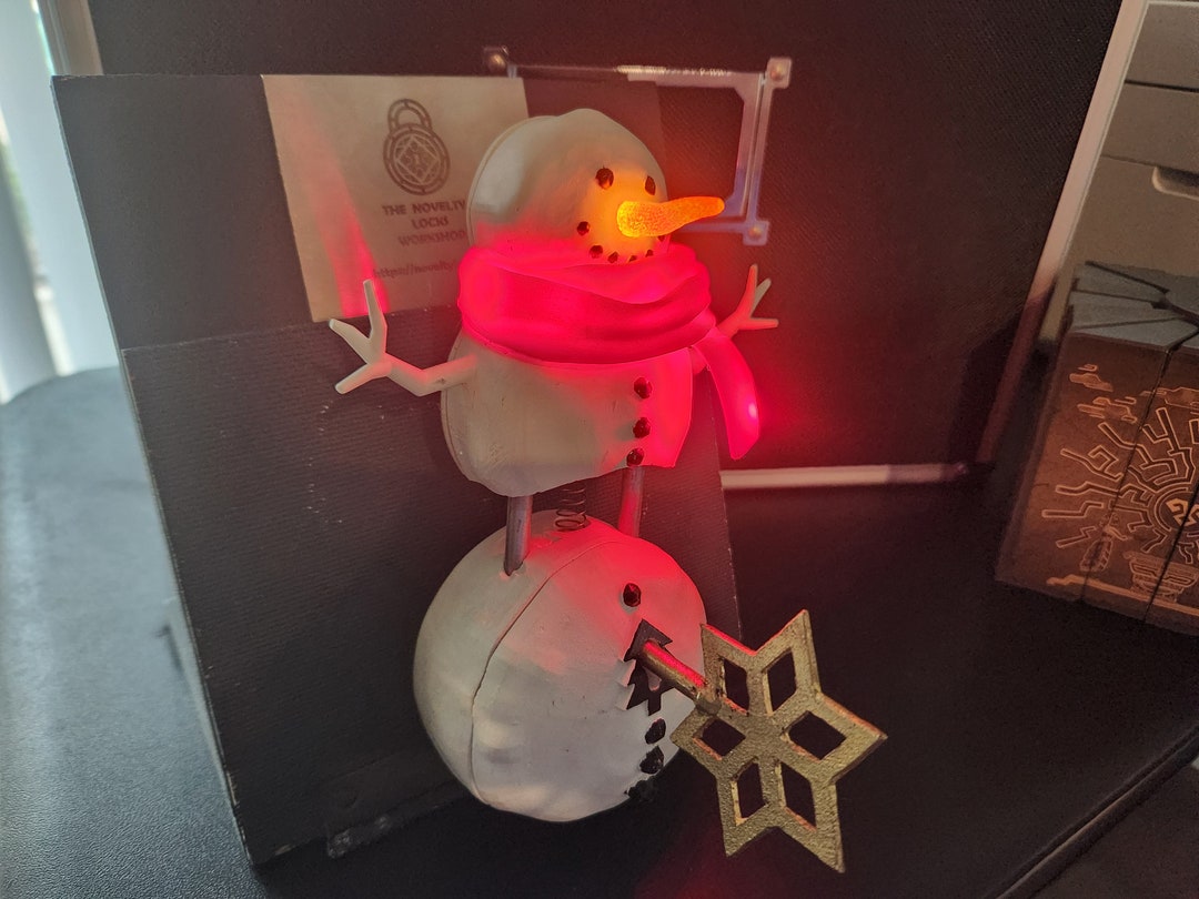 Amazing Popping Snowman Lock With Unique Golden Snowflake Key - Etsy