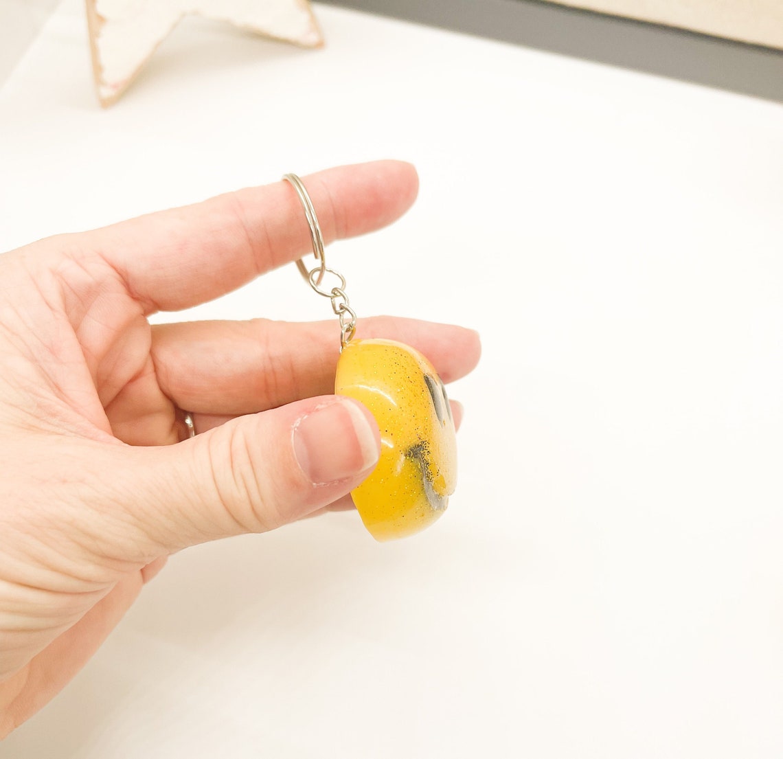 Smiley Face Key Chain, Yellow Sparkly Emoji, Gift for Kid, Happy Face ...