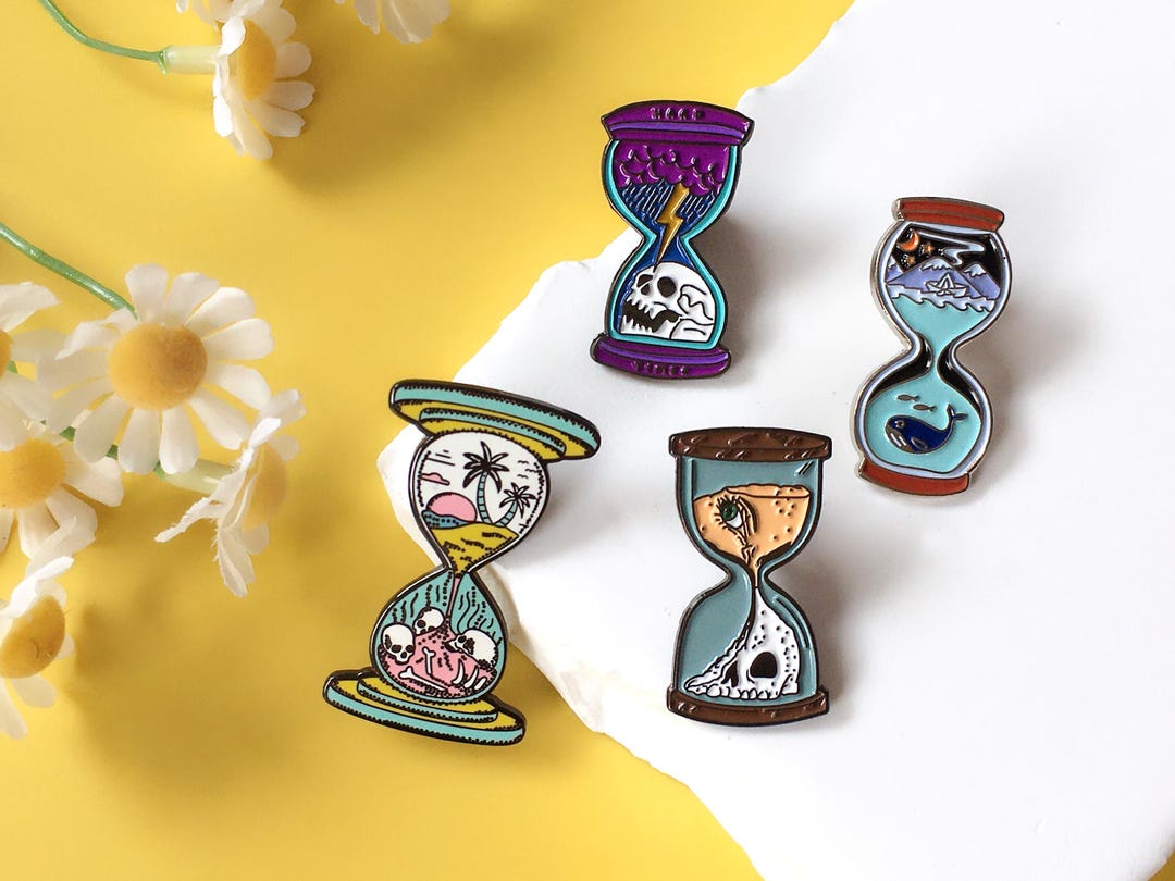 Creative Hourglass Enamel Pin Badge Lapel Pin Collar Pin Cute Pin ...