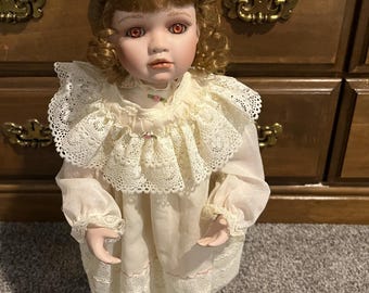 Hamilton Collection amelia PORCELAIN DOLL 1994 - Etsy