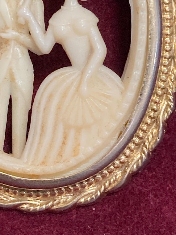 Vintage Coro Oval Celluloid Carved Man and Woman Gold… - Gem