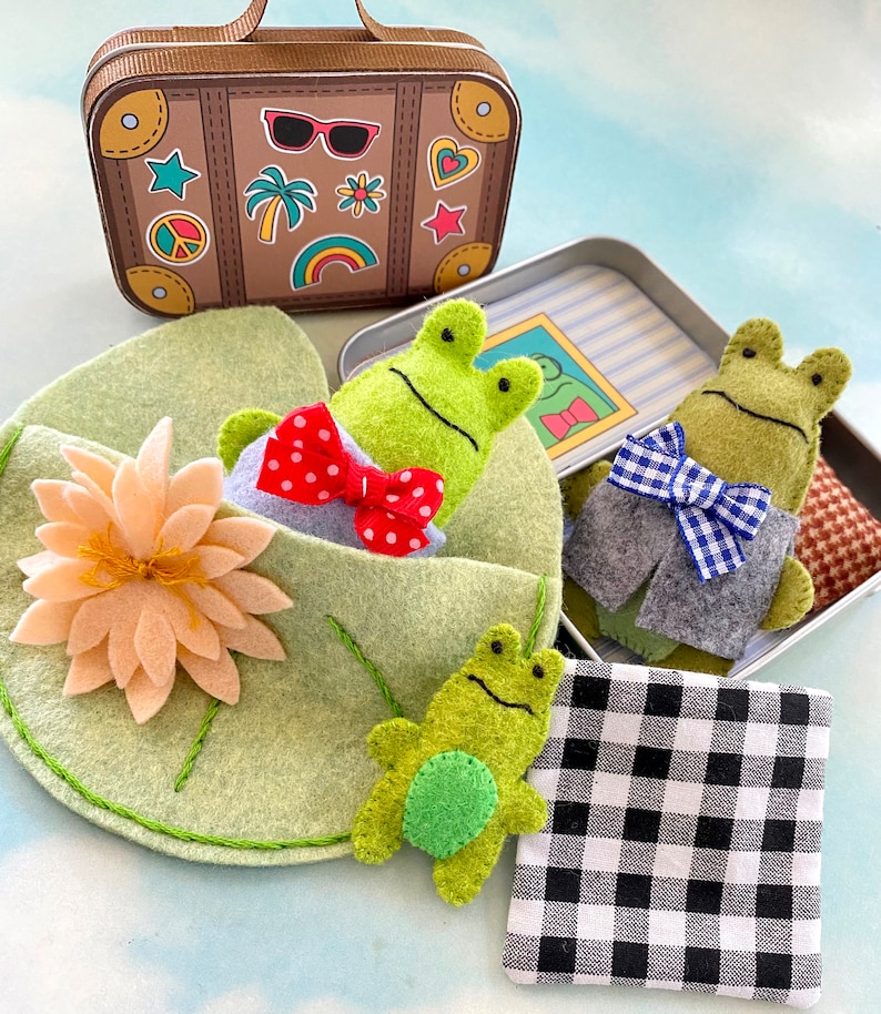 Frog Toad Tin Play Set Felt Sewing Pattern Toy Sleeping Bag - Tutorial ...