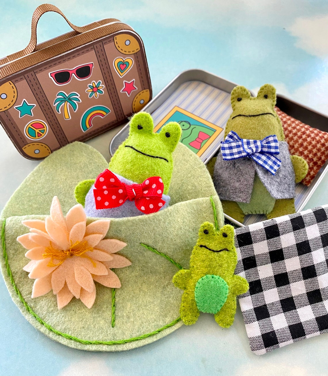 Frog Toad Tin Play Set Felt Sewing Pattern Toy Sleeping Bag - Etsy